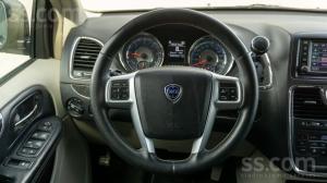 Lancia Voyager 2013 in Riga, with an engine capacity of 2.80 L and mileage of 360 thousand km for 6190 €, photo 14 on AUTOMOTO.COM.LV