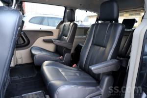 Lancia Voyager 2014 in Tukums, with an engine capacity of 2.80 L and mileage of 254 thousand km for 8990 €, photo 20 on AUTOMOTO.COM.LV