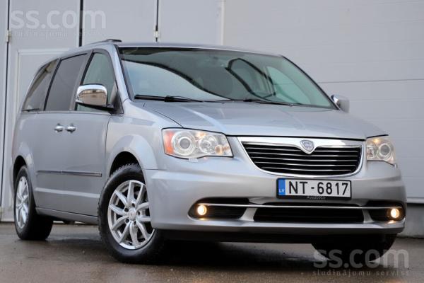 Lancia Voyager 2014 Tukums, ar dzinēja tilpumu 2.80 L un nobraukumu 270 tūkst. km par 8990 €, foto 2 vietnē AUTOMOTO.COM.LV