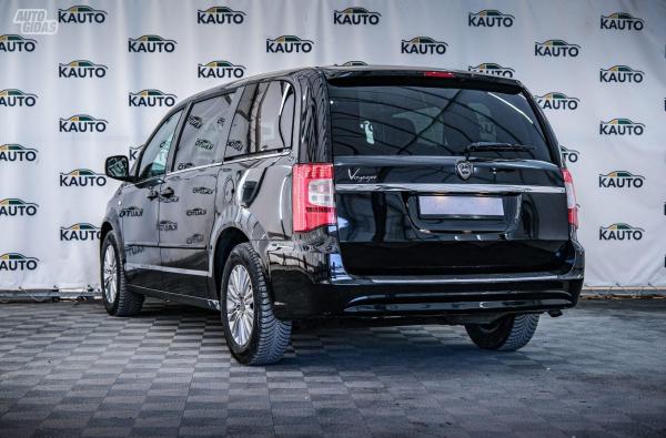 Lancia Voyager 2014 Kauņa, ar dzinēja tilpumu 2.80 L un nobraukumu 303 tūkst. km par 7490 €, foto 4 vietnē AUTOMOTO.COM.LV
