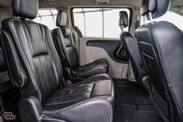 Lancia Voyager 2014 Kauņa, ar dzinēja tilpumu 2.80 L un nobraukumu 303 tūkst. km par 7490 €, foto 9 vietnē AUTOMOTO.COM.LV