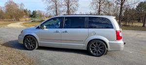Lancia Voyager 2011 in Turi, with an engine capacity of 0.00 L and mileage of 320 thousand km for 6700 €, photo 5 on AUTOMOTO.COM.LV