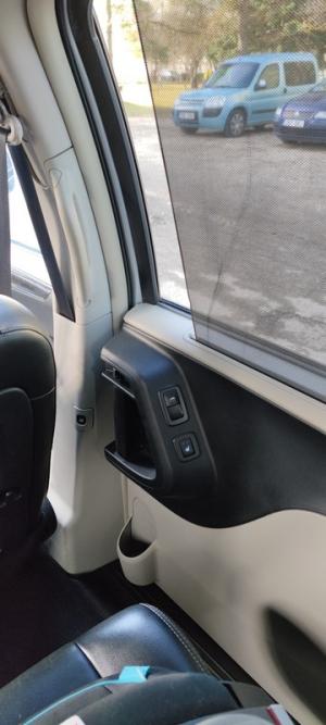 Lancia Voyager 2011 in Turi, with an engine capacity of 0.00 L and mileage of 320 thousand km for 6700 €, photo 21 on AUTOMOTO.COM.LV