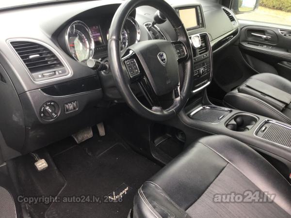 Lancia Voyager 2015 Tartu, ar dzinēja tilpumu 2.78 L un nobraukumu 0 tūkst. km par 7990 €, foto 10 vietnē AUTOMOTO.COM.LV