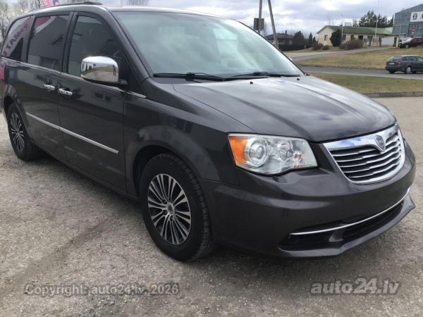Lancia Voyager 2015 in Tartu, with an engine capacity of 2.78 L and mileage of 0 thousand km for 7990 €, photo 7 on AUTOMOTO.COM.LV