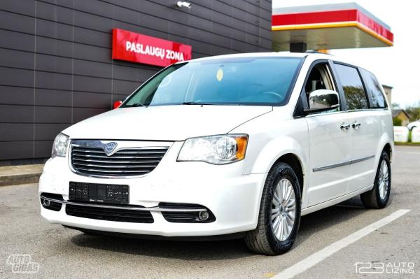 Balts Lancia Voyager 2013 Kretinga, ar dzinēja tilpumu 2.80 L un nobraukumu 237 tūkst. km par 6850 €, foto 1 vietnē AUTOMOTO.COM.LV
