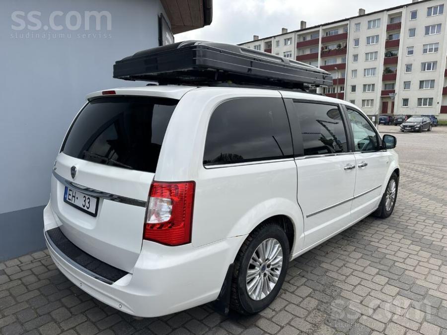 Белый Лянча Voyager 2013 в Талси, объемом двигателя 2.80 л и пробегом 270 тыс. км за 11200 €, фото 18 на AUTOMOTO.COM.LV