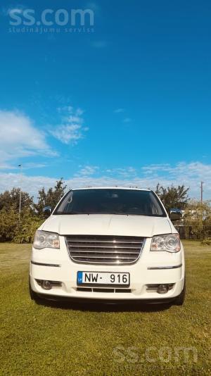 Balts Lancia Voyager 2013 Rīga, ar dzinēja tilpumu 2.80 L un nobraukumu 198 tūkst. km par 9200 €, foto  vietnē AUTOMOTO.COM.LV