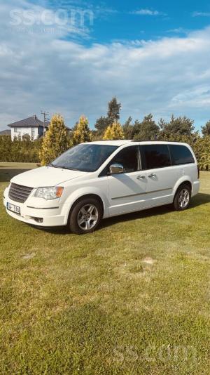Balts Lancia Voyager 2013 Rīga, ar dzinēja tilpumu 2.80 L un nobraukumu 198 tūkst. km par 9200 €, foto 3 vietnē AUTOMOTO.COM.LV