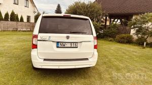 Balts Lancia Voyager 2013 Rīga, ar dzinēja tilpumu 2.80 L un nobraukumu 195 tūkst. km par 8700 €, foto 5 vietnē AUTOMOTO.COM.LV