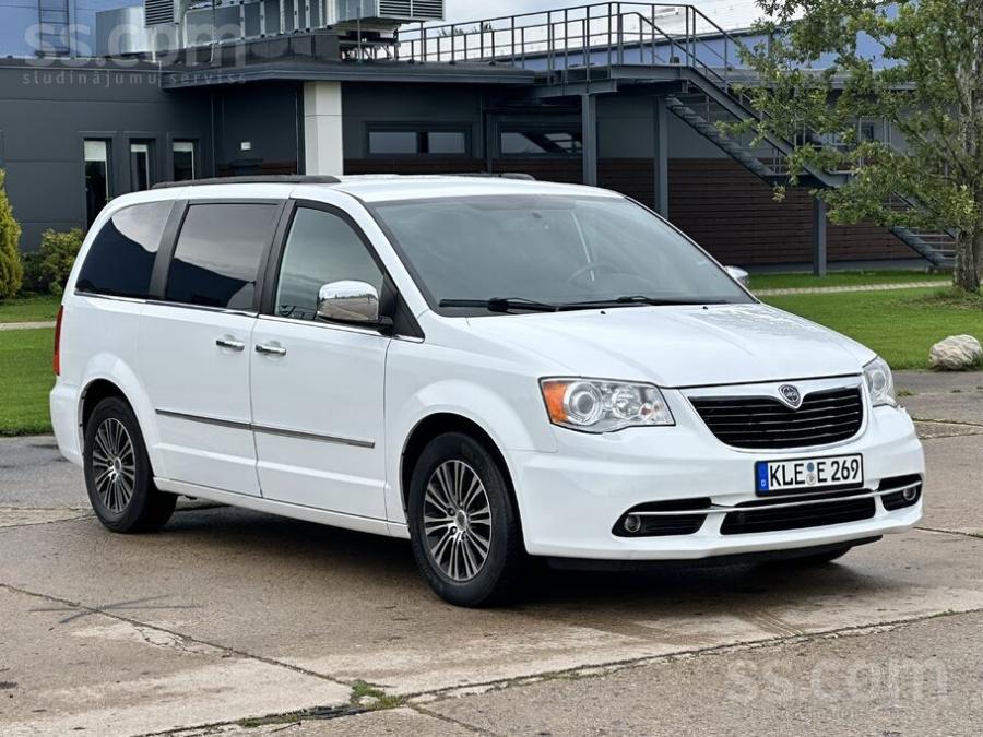 Balts Lancia Voyager 2015 Rīga, ar dzinēja tilpumu 2.80 L un nobraukumu 234 tūkst. km par 9899 €, foto 3 vietnē AUTOMOTO.COM.LV