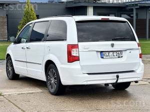 Balts Lancia Voyager 2015 Rīga, ar dzinēja tilpumu 2.80 L un nobraukumu 234 tūkst. km par 9899 €, foto 7 vietnē AUTOMOTO.COM.LV