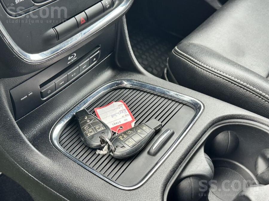 Balts Lancia Voyager 2015 Rīga, ar dzinēja tilpumu 2.80 L un nobraukumu 234 tūkst. km par 9899 €, foto 11 vietnē AUTOMOTO.COM.LV