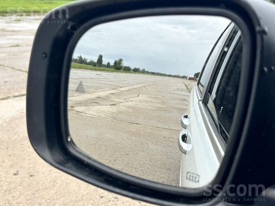 Balts Lancia Voyager 2015 Rīga, ar dzinēja tilpumu 2.80 L un nobraukumu 234 tūkst. km par 9899 €, foto 14 vietnē AUTOMOTO.COM.LV