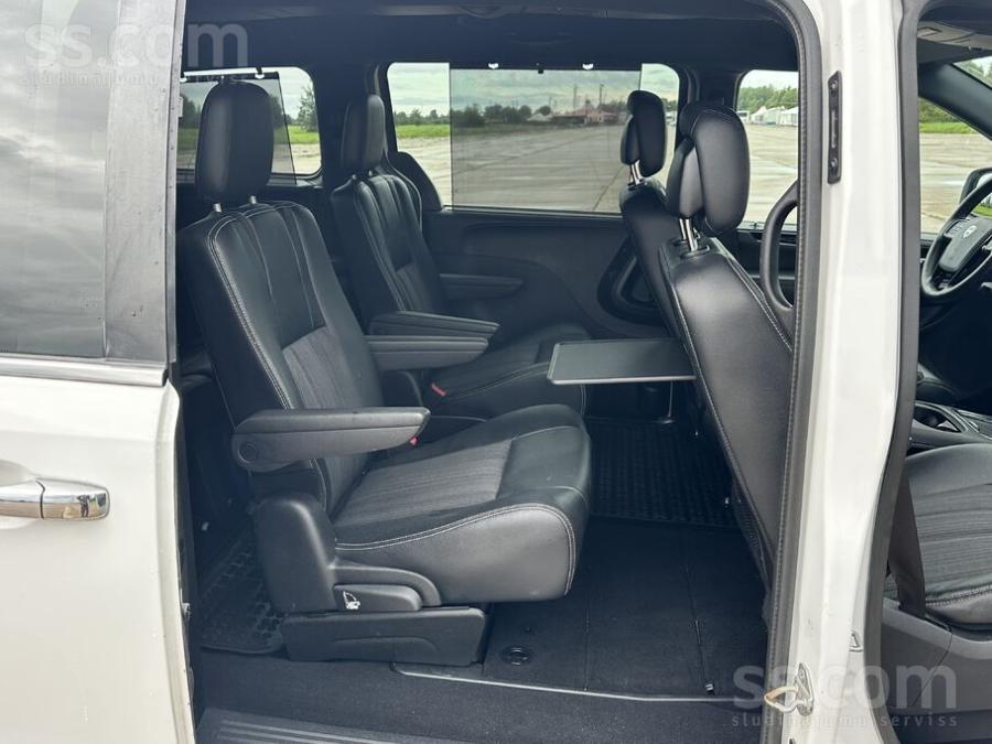 Balts Lancia Voyager 2015 Rīga, ar dzinēja tilpumu 2.80 L un nobraukumu 234 tūkst. km par 9899 €, foto 18 vietnē AUTOMOTO.COM.LV