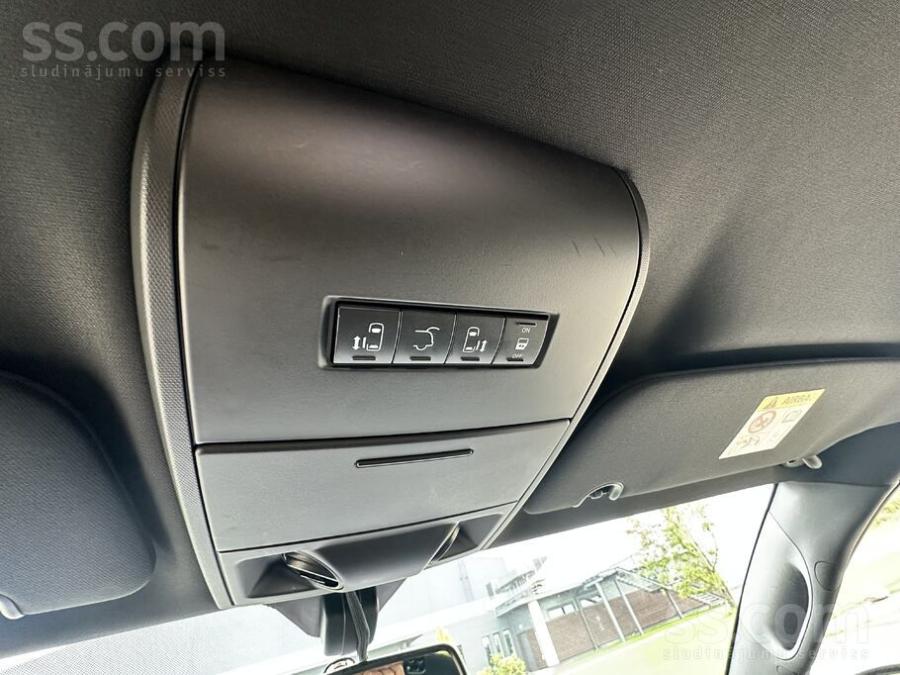 Balts Lancia Voyager 2015 Rīga, ar dzinēja tilpumu 2.80 L un nobraukumu 234 tūkst. km par 9899 €, foto 29 vietnē AUTOMOTO.COM.LV