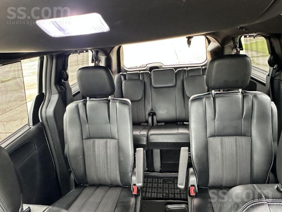 Balts Lancia Voyager 2015 Rīga, ar dzinēja tilpumu 2.80 L un nobraukumu 234 tūkst. km par 9899 €, foto 33 vietnē AUTOMOTO.COM.LV