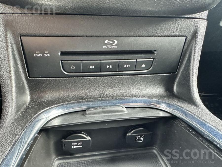 Balts Lancia Voyager 2015 Rīga, ar dzinēja tilpumu 2.80 L un nobraukumu 234 tūkst. km par 9899 €, foto 34 vietnē AUTOMOTO.COM.LV