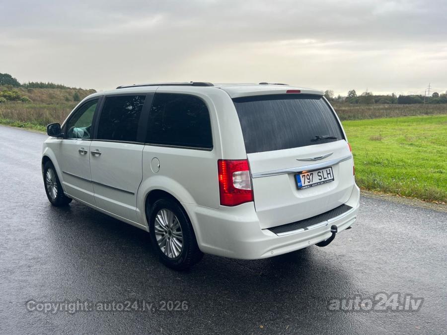 Белый Лянча Voyager 2013 в Таллин, объемом двигателя 2.80 л и пробегом 285 тыс. км за 4999 €, фото 5 на AUTOMOTO.COM.LV