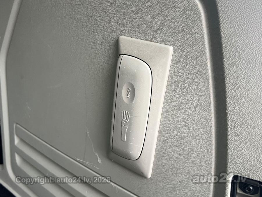 Белый Лянча Voyager 2013 в Таллин, объемом двигателя 2.80 л и пробегом 285 тыс. км за 4999 €, фото 22 на AUTOMOTO.COM.LV