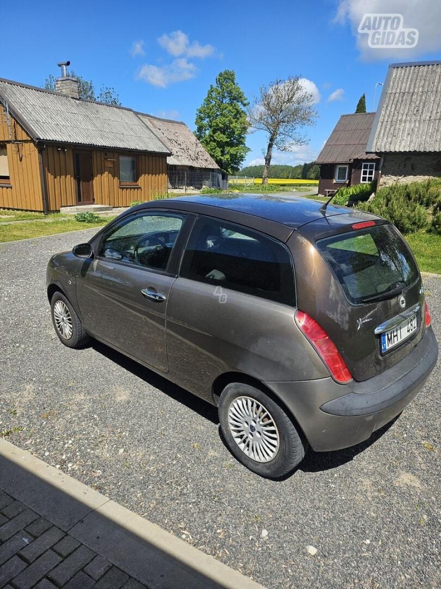 Grey Lancia Ypsilon 2006 in Kretinga, with an engine capacity of 1.30 L and mileage of 210 thousand km for 1250 €, photo 6 on AUTOMOTO.COM.LV