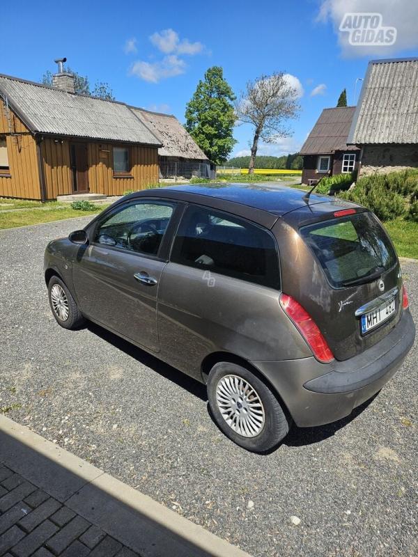 Pelēks Lancia Ypsilon 2006 Kretinga, ar dzinēja tilpumu 1.30 L un nobraukumu 210 tūkst. km par 1250 €, foto 5 vietnē AUTOMOTO.COM.LV