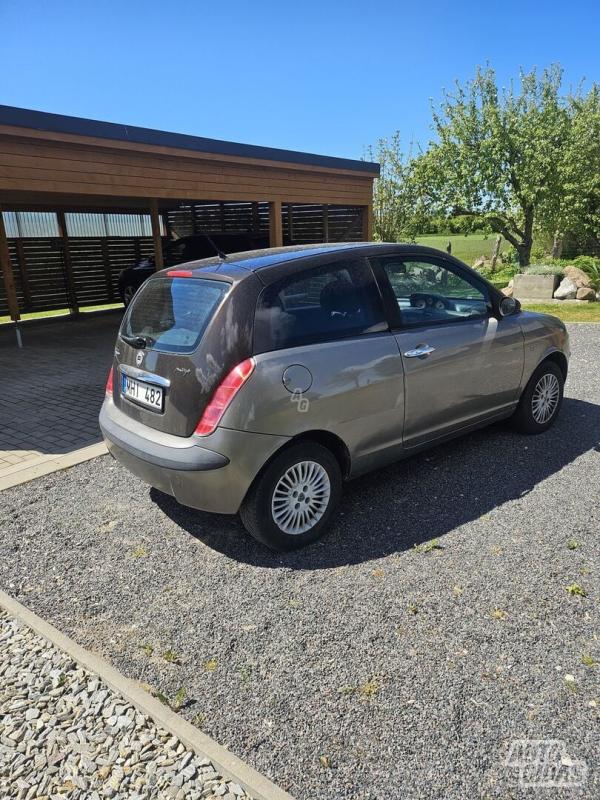 Pelēks Lancia Ypsilon 2006 Kretinga, ar dzinēja tilpumu 1.30 L un nobraukumu 210 tūkst. km par 1250 €, foto 7 vietnē AUTOMOTO.COM.LV