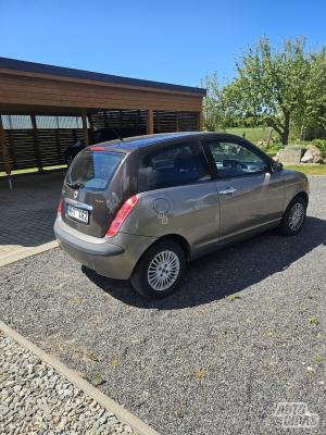 Pelēks Lancia Ypsilon 2006 Kretinga, ar dzinēja tilpumu 1.30 L un nobraukumu 210 tūkst. km par 1250 €, foto 8 vietnē AUTOMOTO.COM.LV