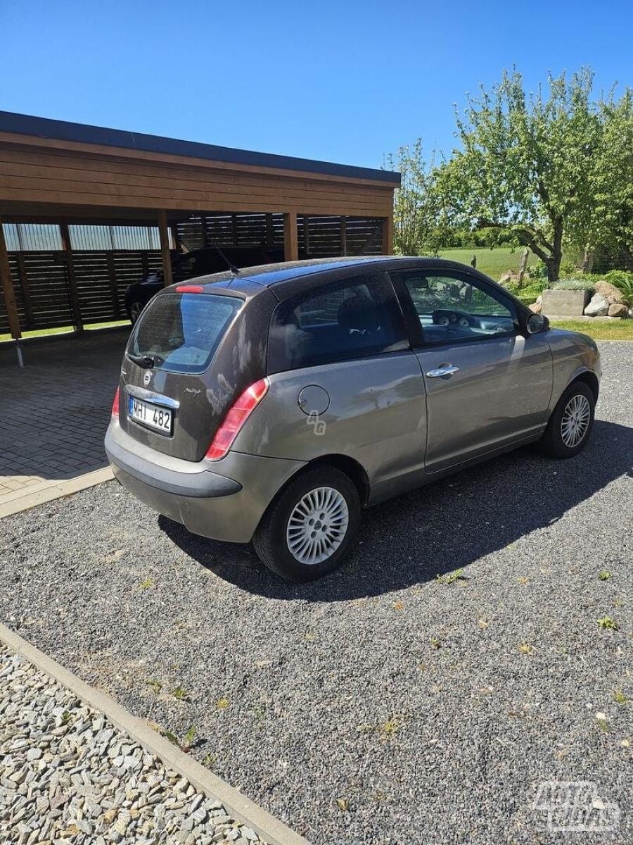 Pelēks Lancia Ypsilon 2006 Kretinga, ar dzinēja tilpumu 1.30 L un nobraukumu 210 tūkst. km par 1250 €, foto 8 vietnē AUTOMOTO.COM.LV