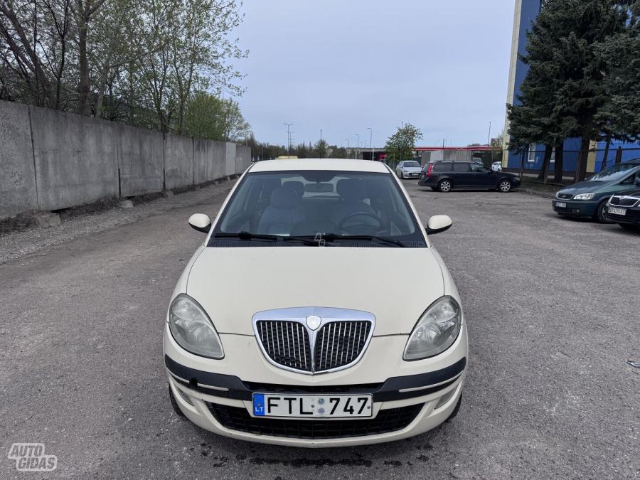Lancia Ypsilon 2004 in Klaipeda, with an engine capacity of 1.30 L and mileage of 297 thousand km for 1450 €, photo 3 on AUTOMOTO.COM.LV