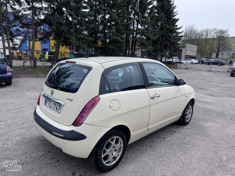 Lancia Ypsilon 2004 in Klaipeda, with an engine capacity of 1.30 L and mileage of 297 thousand km for 1450 €, photo 6 on AUTOMOTO.COM.LV