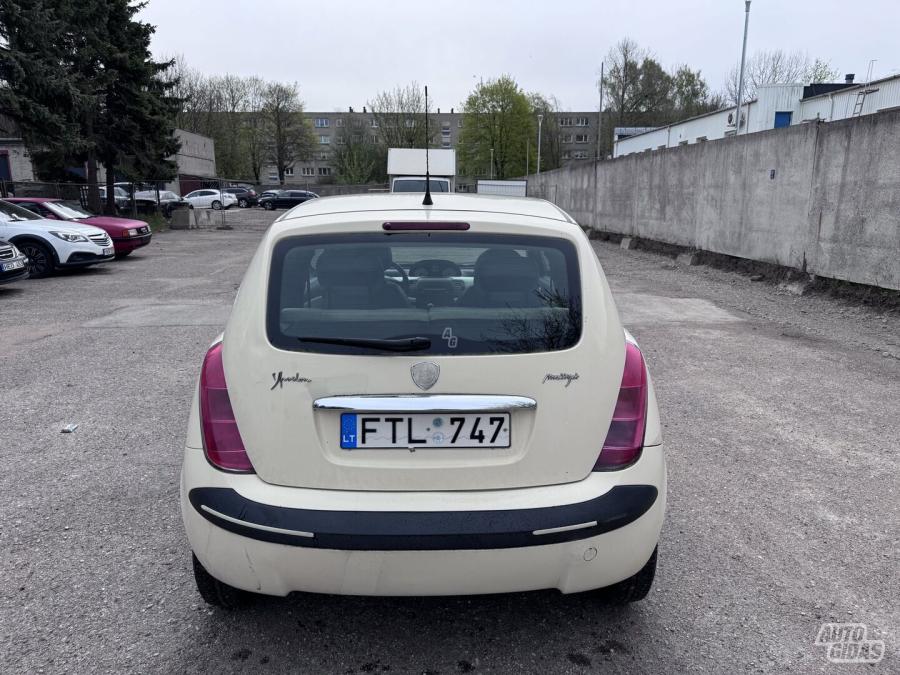 Lancia Ypsilon 2004 in Klaipeda, with an engine capacity of 1.30 L and mileage of 297 thousand km for 1450 €, photo 7 on AUTOMOTO.COM.LV