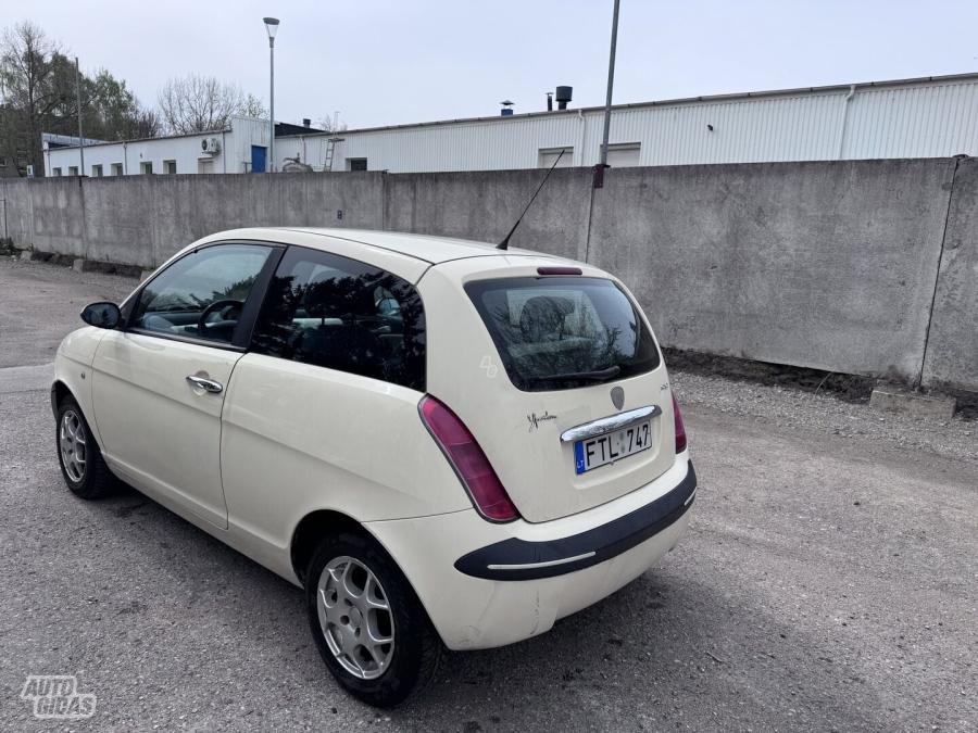 Lancia Ypsilon 2004 in Klaipeda, with an engine capacity of 1.30 L and mileage of 297 thousand km for 1450 €, photo 8 on AUTOMOTO.COM.LV