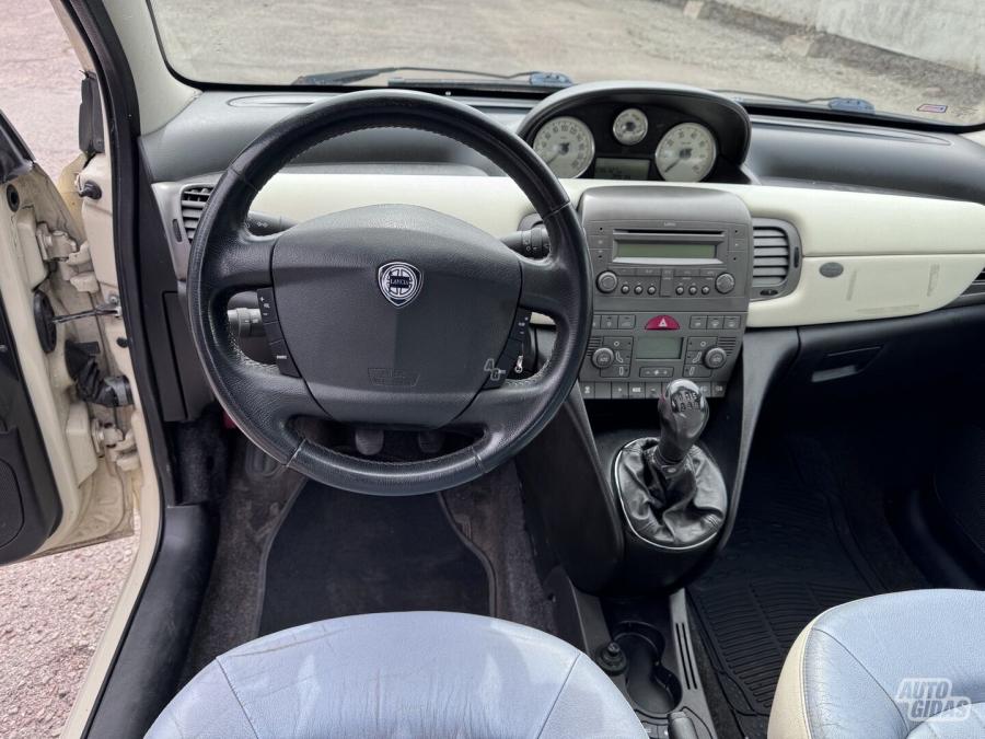 Lancia Ypsilon 2004 in Klaipeda, with an engine capacity of 1.30 L and mileage of 297 thousand km for 1450 €, photo 10 on AUTOMOTO.COM.LV