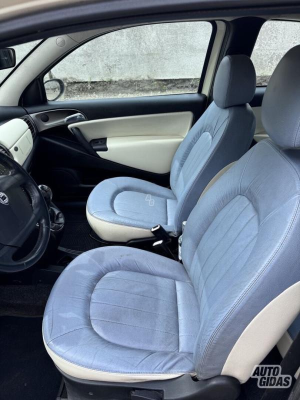 Lancia Ypsilon 2004 in Klaipeda, with an engine capacity of 1.30 L and mileage of 297 thousand km for 1450 €, photo 10 on AUTOMOTO.COM.LV
