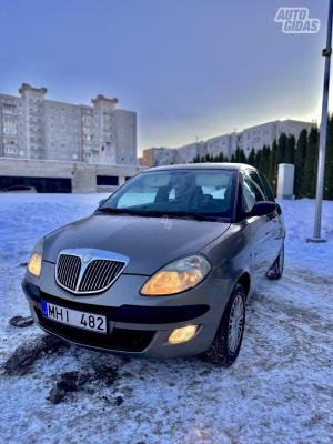 Lancia Ypsilon 2006 Vievis, ar dzinēja tilpumu 1.20 L un nobraukumu 210 tūkst. km par 840 €, foto 2 vietnē AUTOMOTO.COM.LV