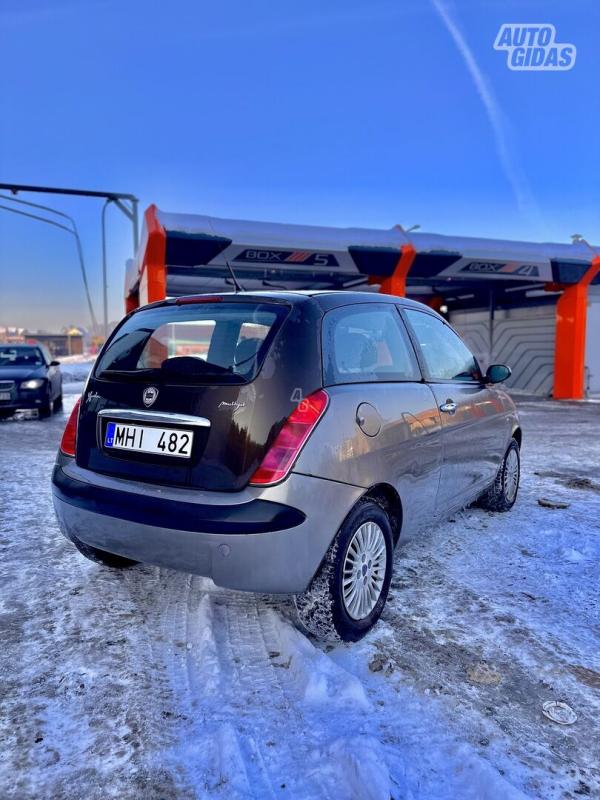Lancia Ypsilon 2006 Vievis, ar dzinēja tilpumu 1.20 L un nobraukumu 210 tūkst. km par 840 €, foto 4 vietnē AUTOMOTO.COM.LV