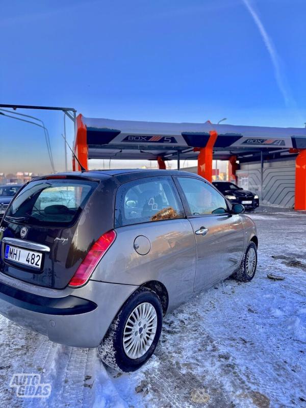 Lancia Ypsilon 2006 Vievis, ar dzinēja tilpumu 1.20 L un nobraukumu 210 tūkst. km par 840 €, foto 5 vietnē AUTOMOTO.COM.LV