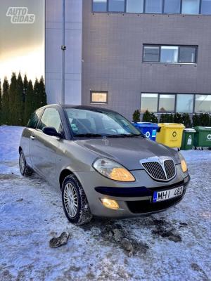 Lancia Ypsilon 2006 Vievis, ar dzinēja tilpumu 1.20 L un nobraukumu 210 tūkst. km par 840 €, foto 6 vietnē AUTOMOTO.COM.LV