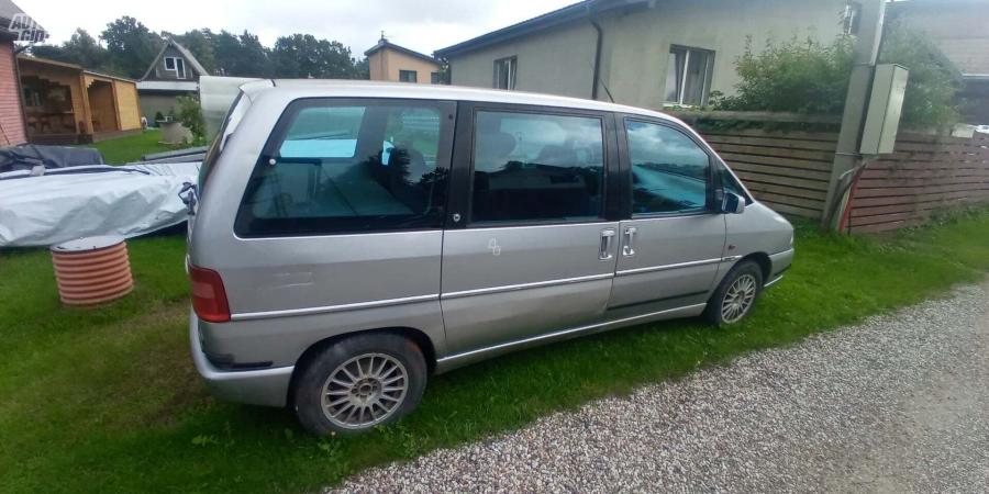 Серый Лянча Зета 1997 в Ионава, объемом двигателя 2.10 л и пробегом 325 тыс. км за 600 €, фото 5 на AUTOMOTO.COM.LV