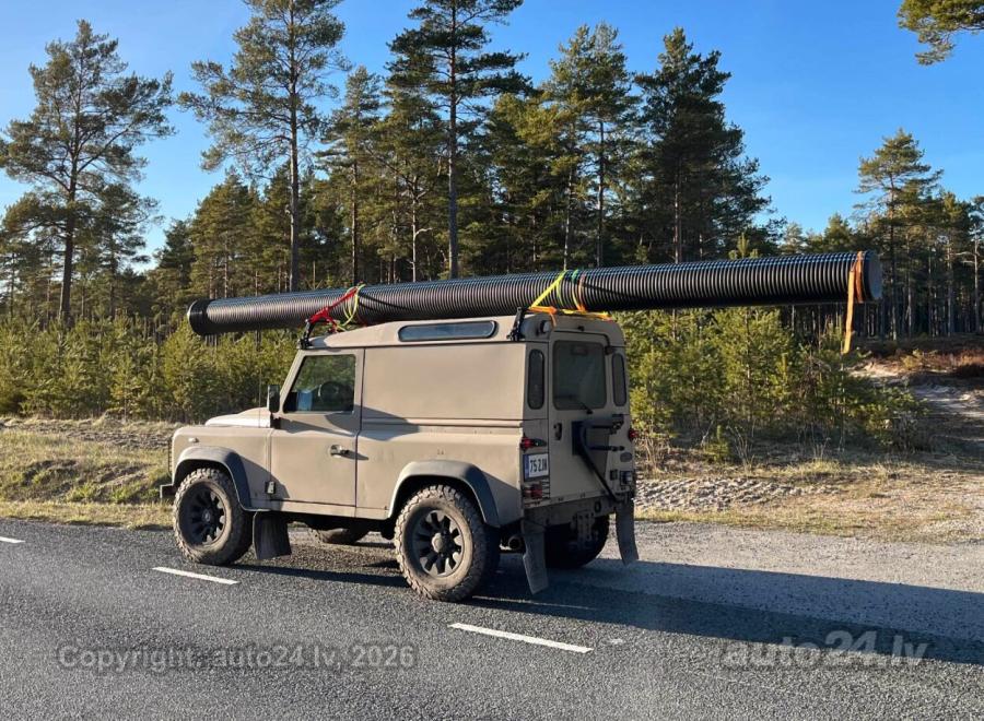 Beige Land Rover Defender 2007 in Tallinn, with an engine capacity of 2.40 L and mileage of 250 thousand km for 22000 €, photo 6 on AUTOMOTO.COM.LV