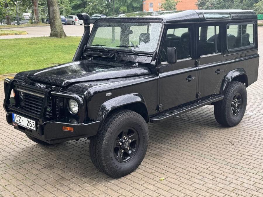 Melns Land Rover Defender 2005 Rīga, ar dzinēja tilpumu 2.50 L un nobraukumu 250 tūkst. km par 29500 €, foto 1 vietnē AUTOMOTO.COM.LV