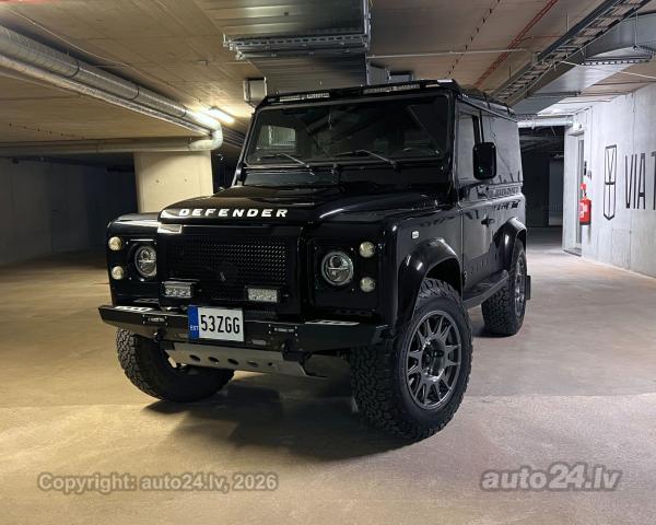 Black Land Rover Defender 2007 in Tallinn, with an engine capacity of 2.40 L and mileage of 132 thousand km for 35000 €, photo 1 on AUTOMOTO.COM.LV