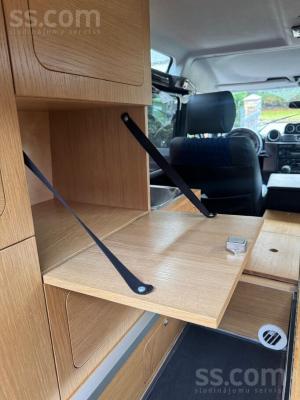 Melns Land Rover Defender 2008 Rīga, ar dzinēja tilpumu 2.40 L un nobraukumu 130 tūkst. km par 29700 €, foto 9 vietnē AUTOMOTO.COM.LV