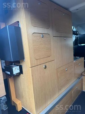 Melns Land Rover Defender 2008 Rīga, ar dzinēja tilpumu 2.40 L un nobraukumu 130 tūkst. km par 29700 €, foto 12 vietnē AUTOMOTO.COM.LV