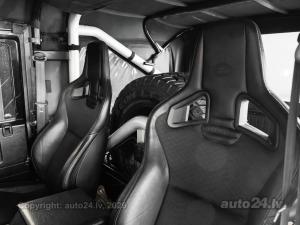 Melns Land Rover Defender 2010 Tallina, ar dzinēja tilpumu 2.40 L un nobraukumu 173 tūkst. km par 64900 €, foto 10 vietnē AUTOMOTO.COM.LV
