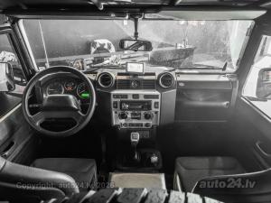 Melns Land Rover Defender 2010 Tallina, ar dzinēja tilpumu 2.40 L un nobraukumu 173 tūkst. km par 64900 €, foto 11 vietnē AUTOMOTO.COM.LV