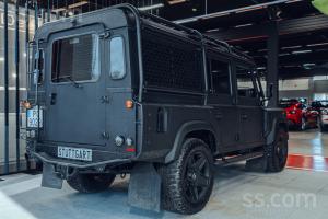 Melns Land Rover Defender 2013 Rīga, ar dzinēja tilpumu 2.20 L un nobraukumu 11 tūkst. km par 95000 €, foto 10 vietnē AUTOMOTO.COM.LV