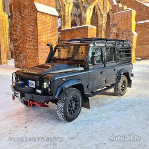Black Land Rover Defender 2014 in Tallinn, with an engine capacity of 2.20 L and mileage of 42 thousand km for 75000 €, photo 4 on AUTOMOTO.COM.LV
