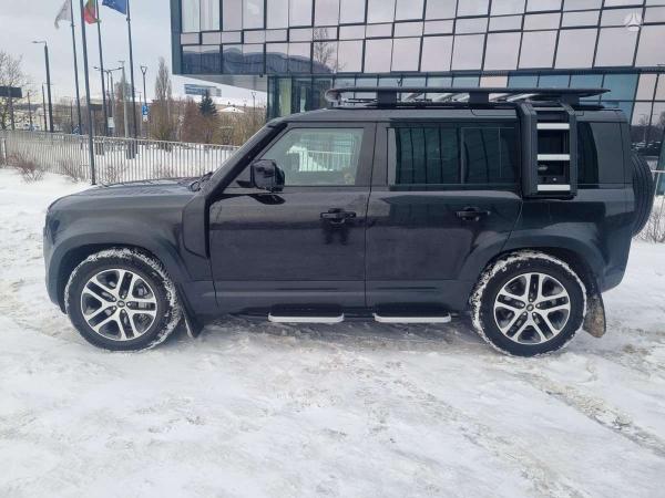 Black Land Rover Defender 2020 in Vilnius, with an engine capacity of 3.00 L and mileage of 107 thousand km for 43000 €, photo 3 on AUTOMOTO.COM.LV